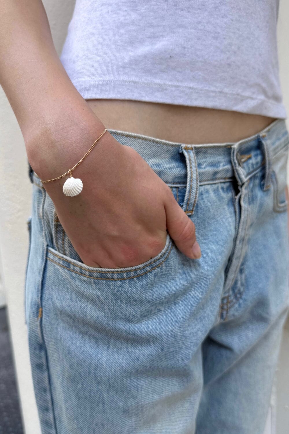 Brandy Melville Usa-Seashell Bracelet